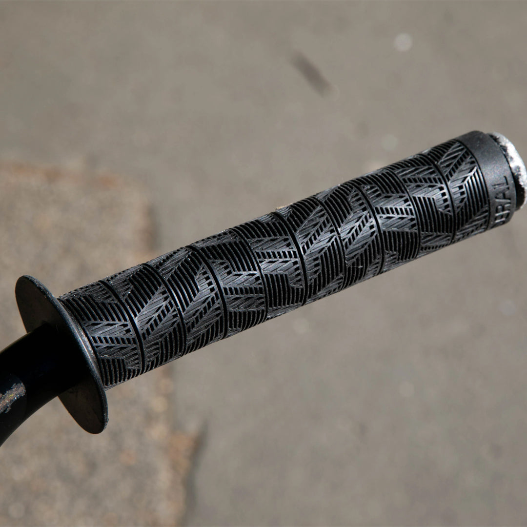 Federal Command Flanged Grip - Black | BMX